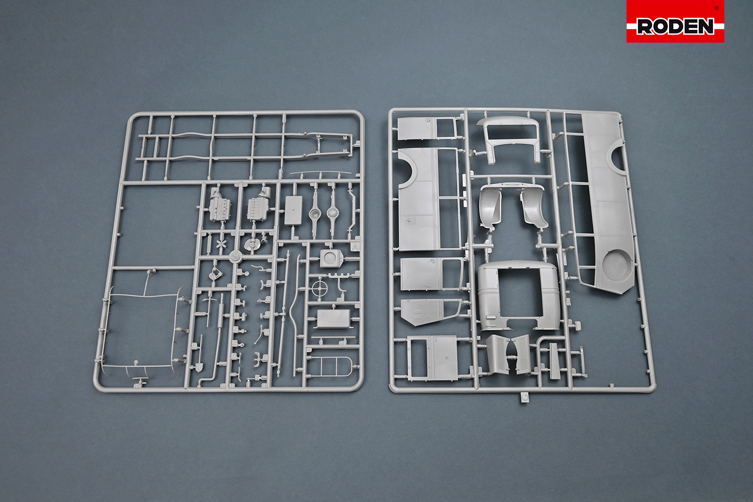 Roden Opel Blitz Omnibus W39 Stabswagen (1/35) RD-810 – Hobby Link ...