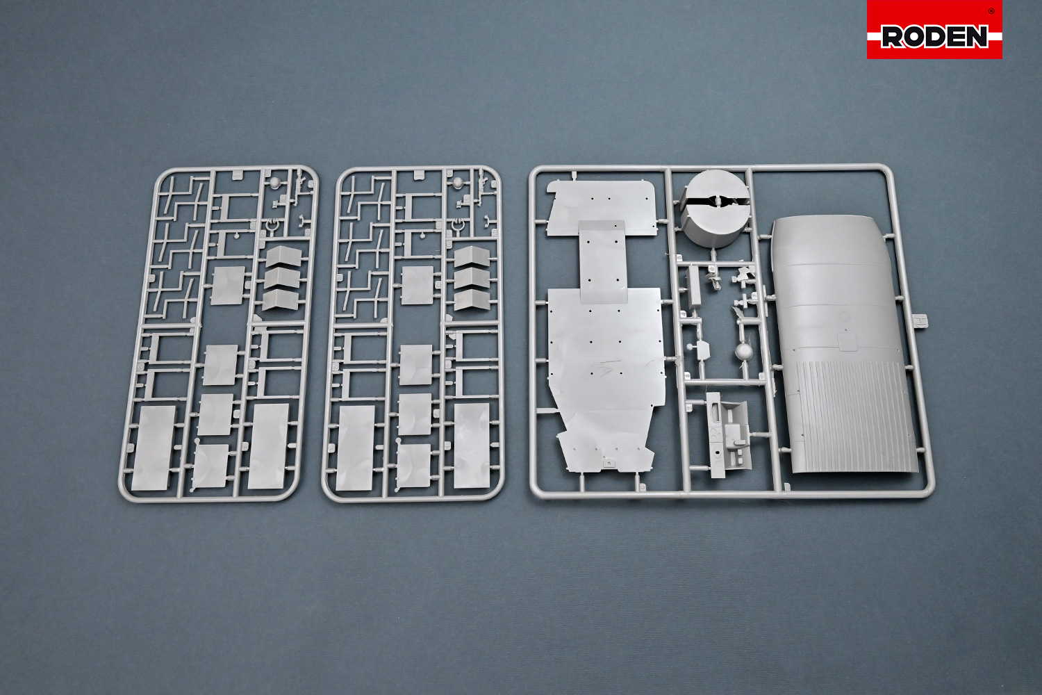 Roden Opel Blitz Omnibus W39 Stabswagen (1/35) RD-810 – Hobby Link ...